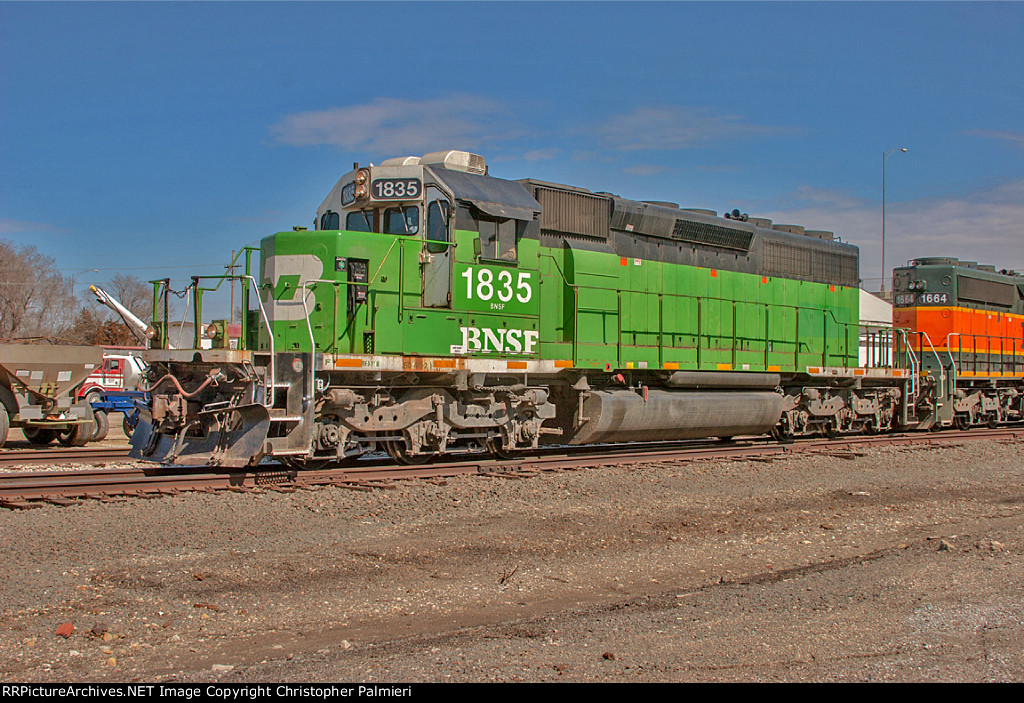 BNSF 1835